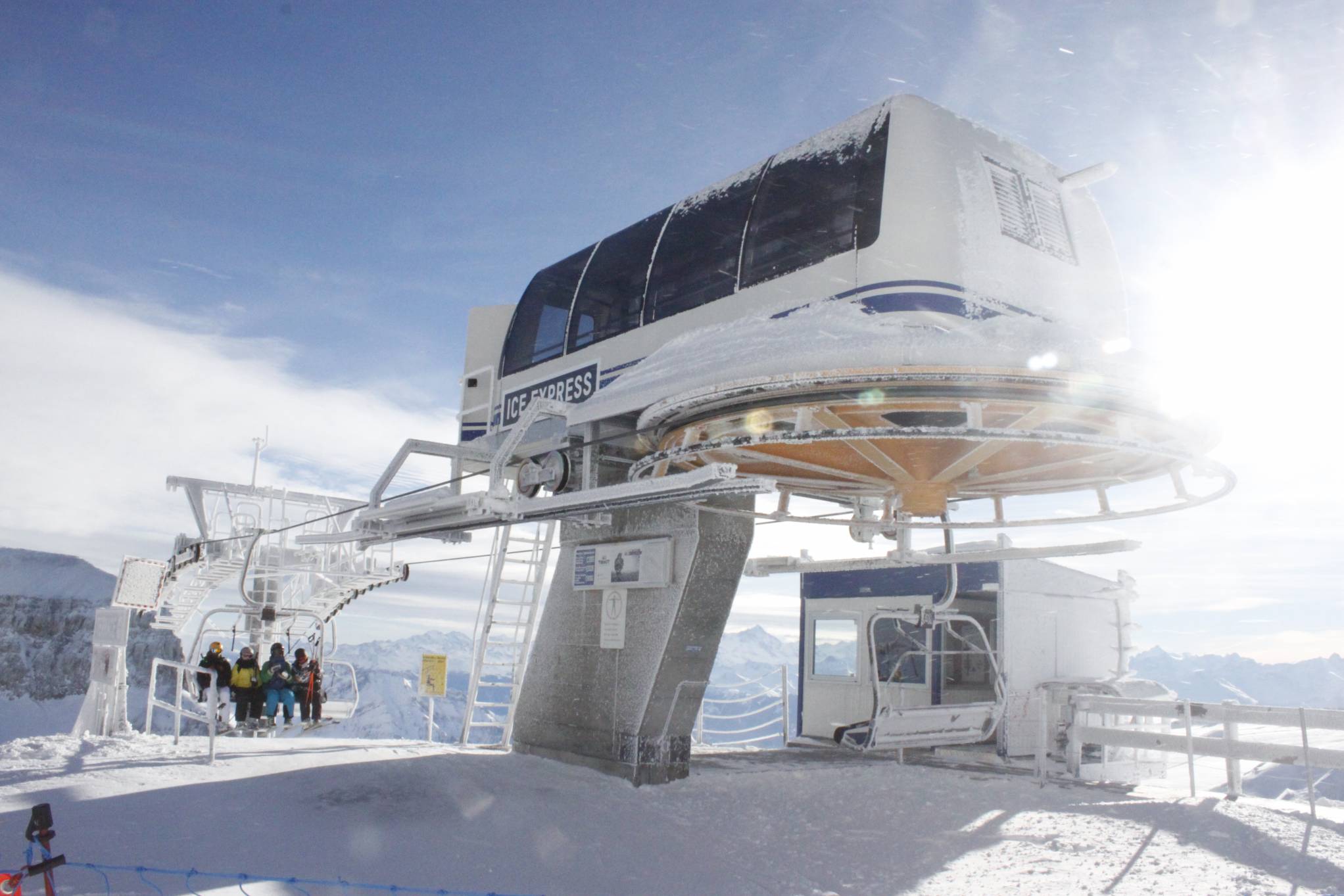 Ski Instructor Course with Guaranteed Job in Saas Fee + Japan